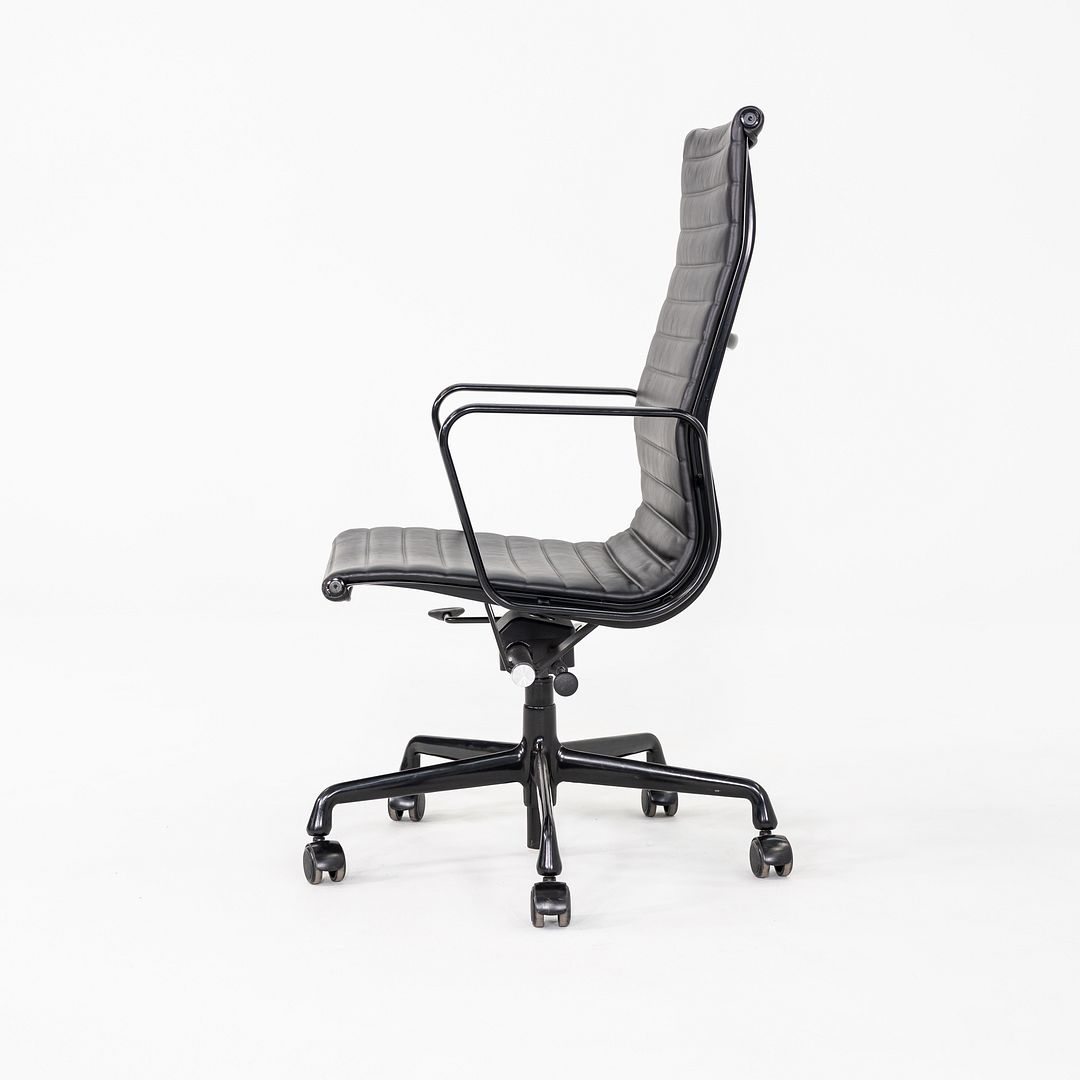 Aluminum Group Executive Desk Chair, Model EA337 by Ray and Charles ...